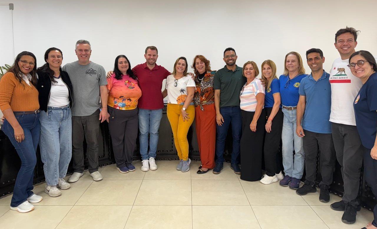 Prefeitura de Bicas - Secretaria de Educação celebra Dia do Diretor ...